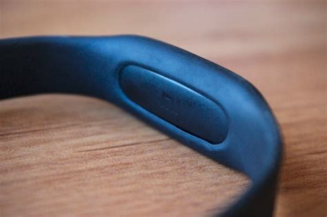 Обзор Xiaomi Mi Band. Доступный спортивный браслет