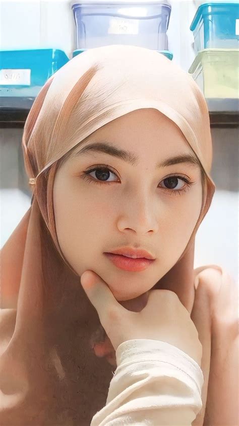Pin oleh gu5agu4 di Quick Saves | Kecantikan, Wanita, Wanita cantik