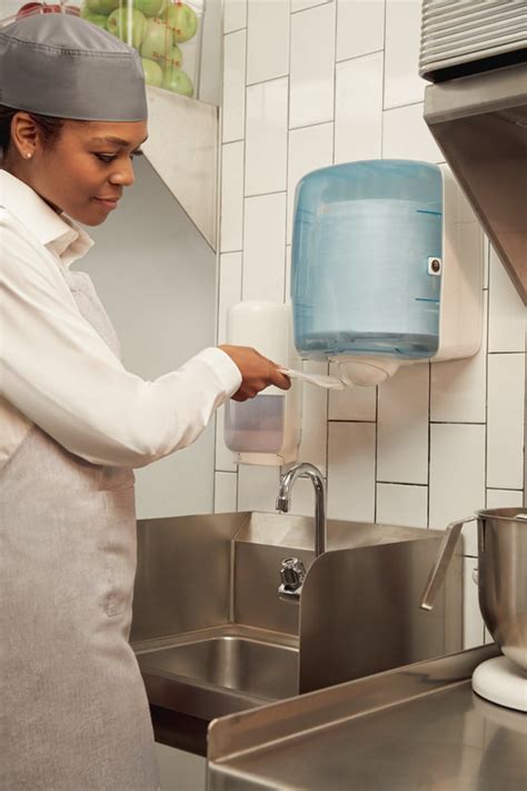 Tork Reflex™ is even better than before. - IFSA