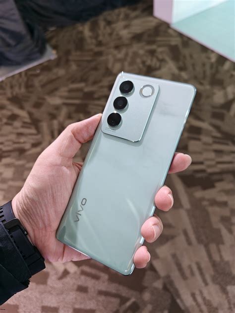 vivo V27 5G First Impression | Studio In Your Pocket