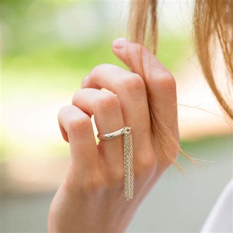 Серебряное кольцо с цепочками 112650. Купить Серебряное кольцо с ...