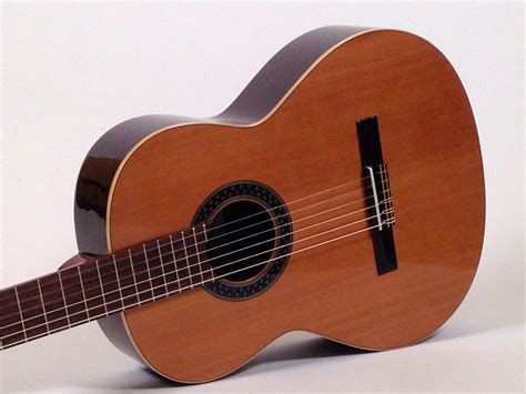 Alhambra 1C $599.99 « Rosewood Guitar