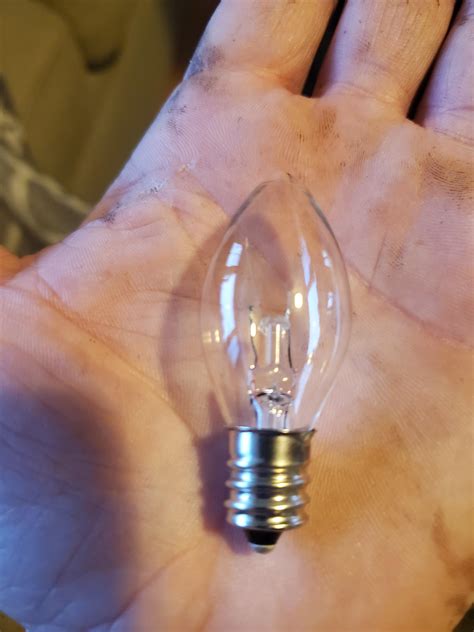 Help identifying a light bulb. Bottom reads "TS 120v 7w " : r/lightbulbs