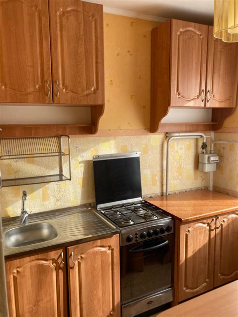Продам кухню состояние новой