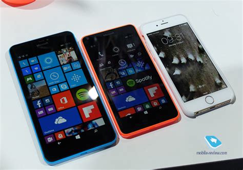 Mobile-review.com MWC 2015. Смартфоны Microsoft