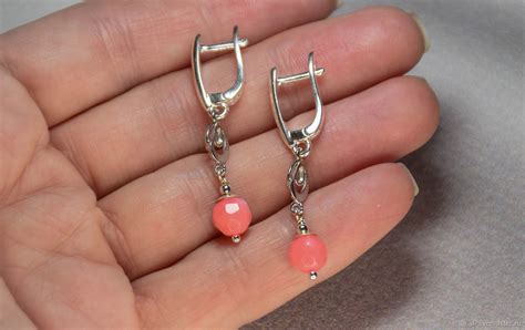 Серьги классические с кораллом Мечты сбываются. Серебро 925 пробы ...