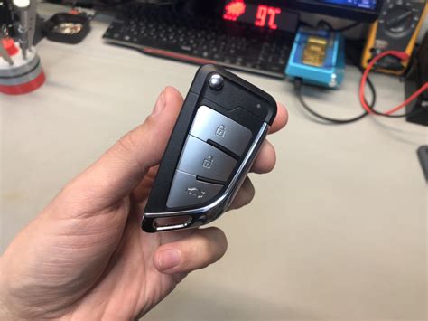 Выкидной ключ на Mazda 3 (3G) BM, Mazda 3 (2G) BL, Mazda 6 (2G) GH ...