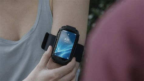 Jelly 2 takes a second stab at the smallest 4G phone crown - SlashGear
