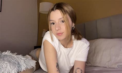 I look cute even without makeup : r/NoMakeupAllowed