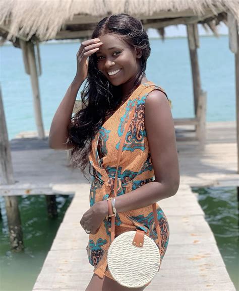 La ravissante actrice Aicha BA en vacances dans les iles du Saloum (Photos) - Afriseries & Ciné