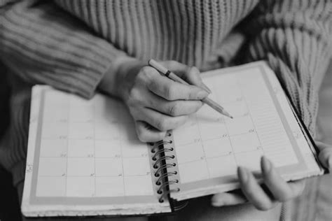 Как изменить жизнь за 4 недели. Чек-лист на каждый день, который надо ...