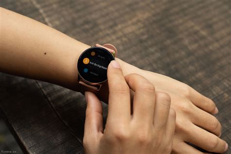 Trên tay Samsung Galaxy Watch Active2