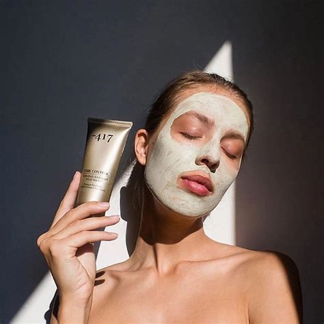 Firming Radiant Mud Mask - ILOLA™