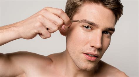 Stryx | Men’s Eyebrows Grooming Guide | How to Get Perfect Eyebrows