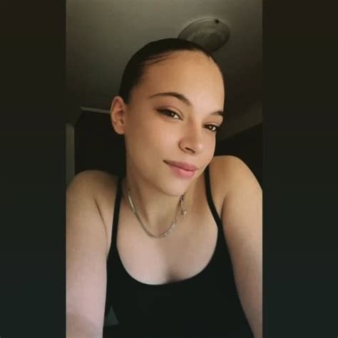 𝕾𝖙𝖊𝖑𝖑𝖆 (@_.maria.lia_) • Threads, Say more