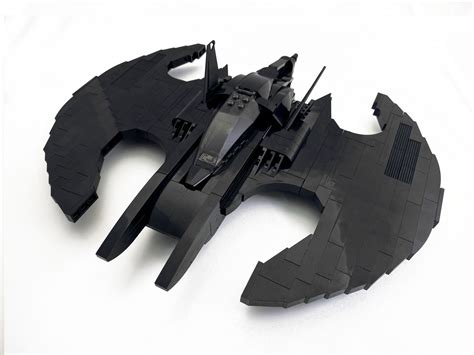 Nieuwe afbeeldingen tonen ontwerp LEGO 76161 Batman 1989 Batwing ...