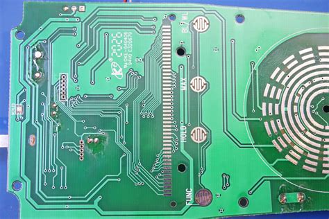 Teardown Pictures of an HT118A Multimeter – Kerry D. Wong