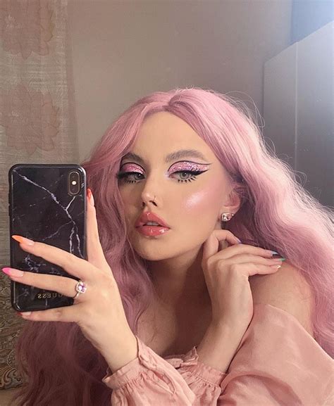 erica’ makeup artist en Instagram: “EVERY time this wig does a princess ...