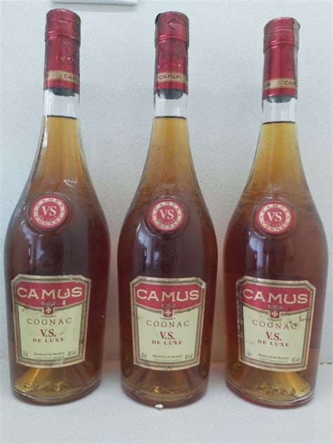 Camus - Cognac V.S de. Luxe - b. 2000s - 70cl - 3 bottles - Catawiki
