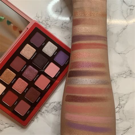 Natasha Denona Love palette : r/swatchitforme