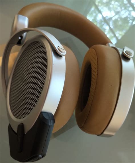 HifiMan Deva - The Elitist Journal