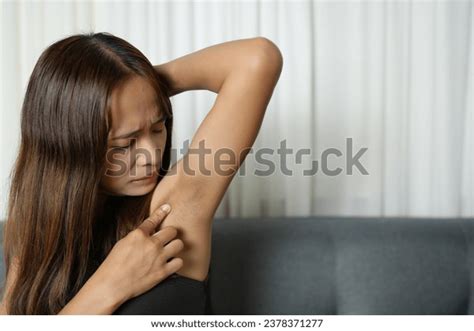Asian Woman Has Itchy Armpits Smells Stock Photo 2378371277 | Shutterstock