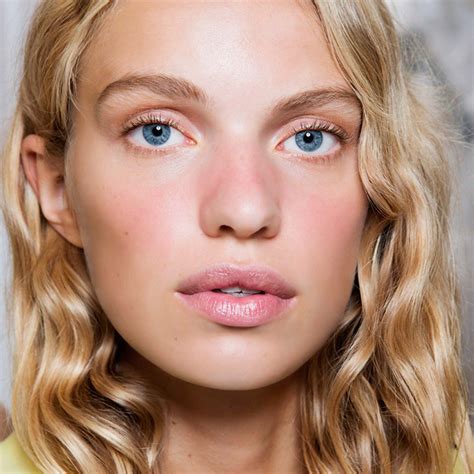 Karamellblond | Blond Trends 2019: Das sind die perfekten Blondtöne für ...