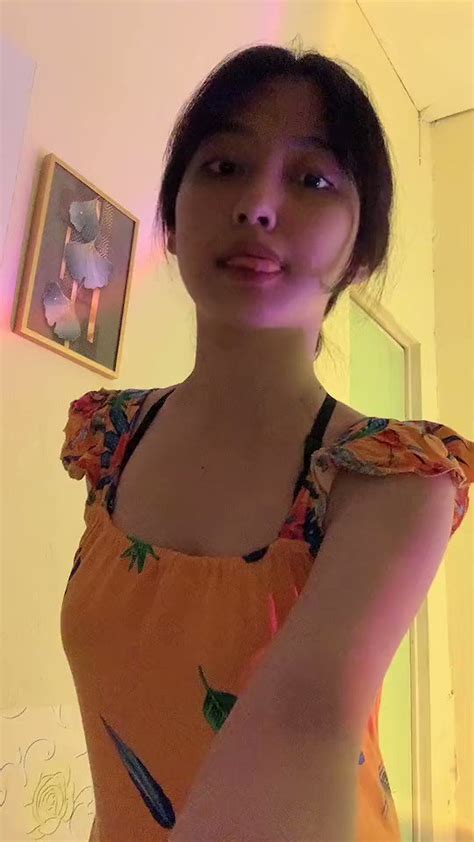 bahanbuatmalam on Twitter: "rissa 🥵🥵🥵🥵"
