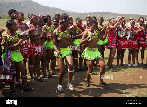 Zulu Reed Dance at eNyokeni Palace, Nongoma, South Africa Stock Photo ...