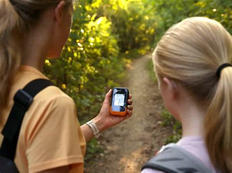 Garmin eTrex SE handheld navigator helps you find your way on outdoor ...