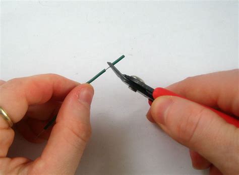 (PDF) Arduino Tutorial - Lesson 3 - Breadboards and LEDsteaching:...Arduino Tutorial - Lesson 3 ...