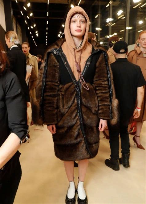 Худи Burberry оскорбляет повешенных | Пикабу
