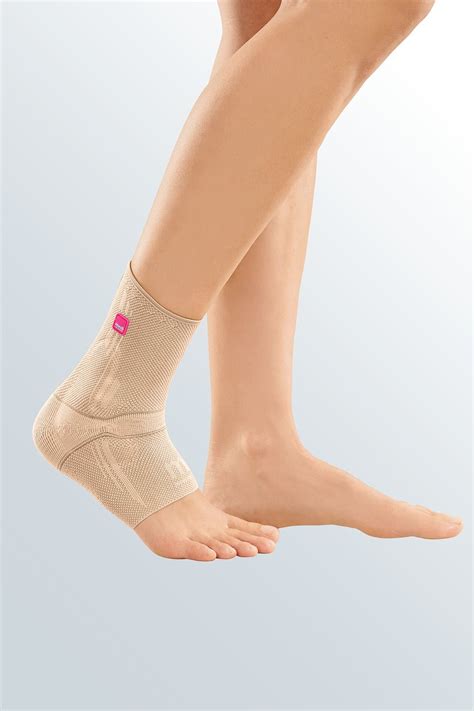 Levamed® Sprunggelenkbandage von medi