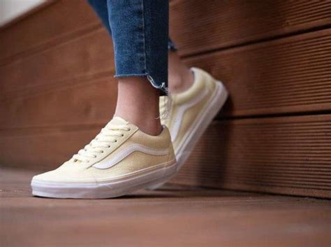 Модная обувь для женщин, купить кеды vans