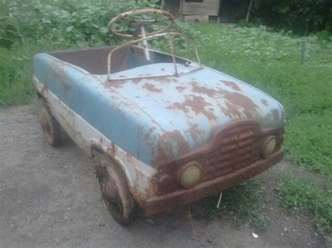 Советская машина с педалями