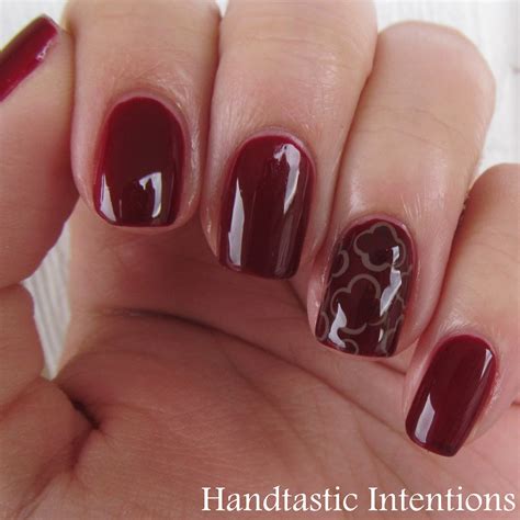 Handtastic Intentions: Swatch and Review of Avon Cherry Jubilee and Untamed
