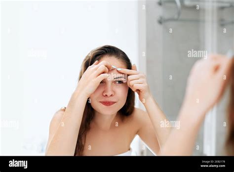 Teenage girl pimples hi-res stock photography and images - Alamy