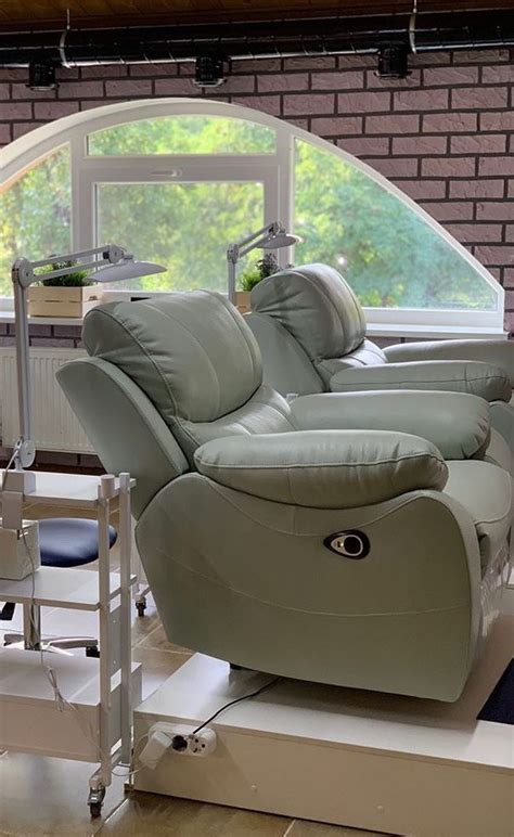 Красивые кресла для салона | Salon interior design, Salon decor, Modern ...