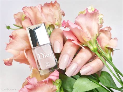 Pin auf Dior Nagellack / Nailpolish