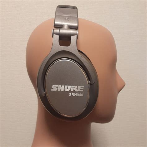 SHURE SRH940: High resolution, original sound fidelity, almost ...
